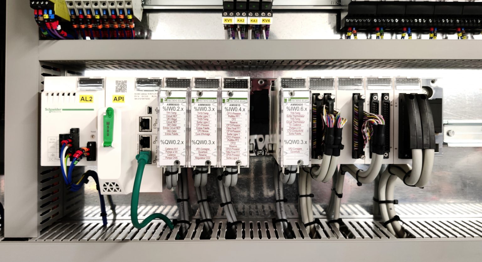 Techni-Elec | Automatisme, électricité industrielle, machines embouteillage